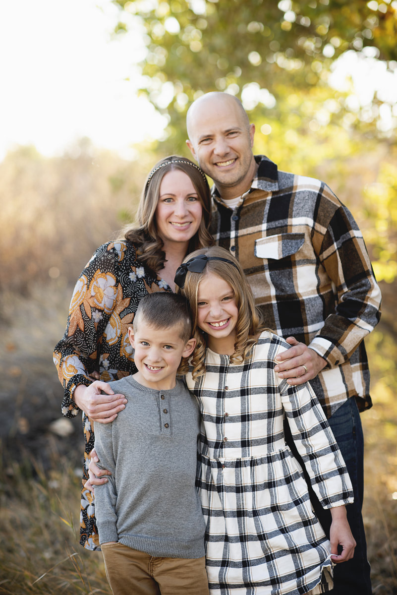Ideas for What to Wear at Your Outdoor Fall Family Pictures in ...